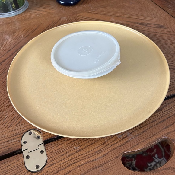 Tupperware | Dining | Vintage Tupperware Vegetable Tray With Dip ...